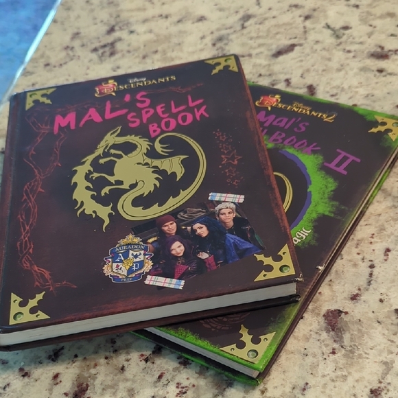 Disney | Toys | Descendants Mals Spell Book Set | Poshmark